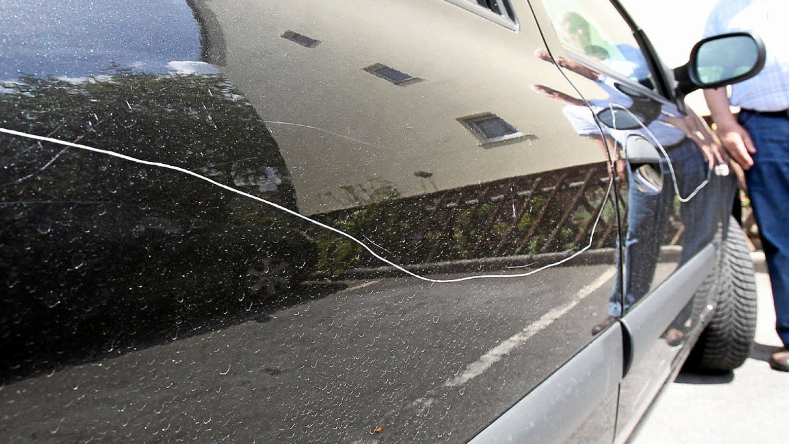Autos zerkratzt, Autos angezündet: Polizei Bochum ermittelt