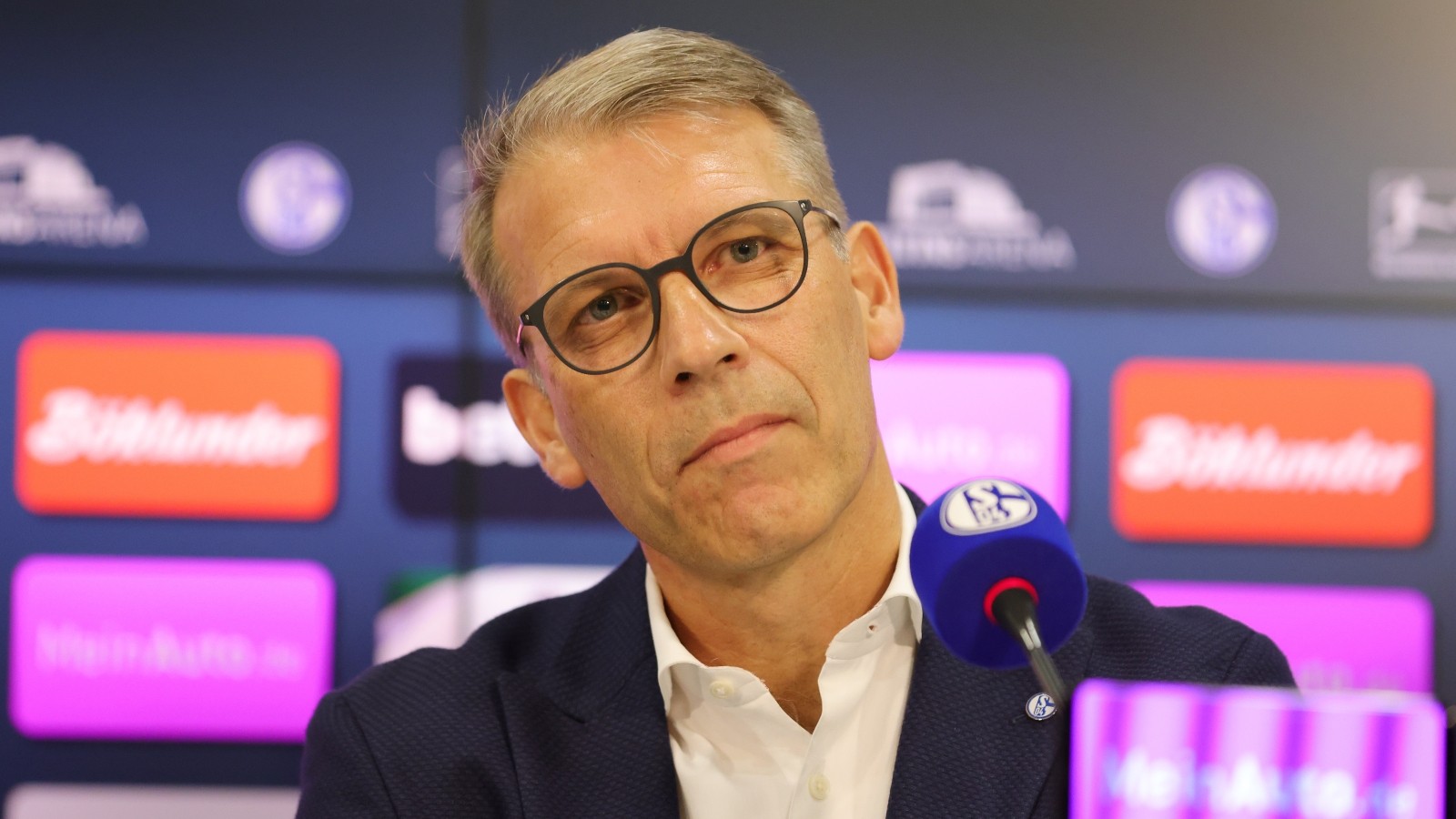 Schalke: Knäbel-Klartext über Jenz, Ärzte und Kaderplanung