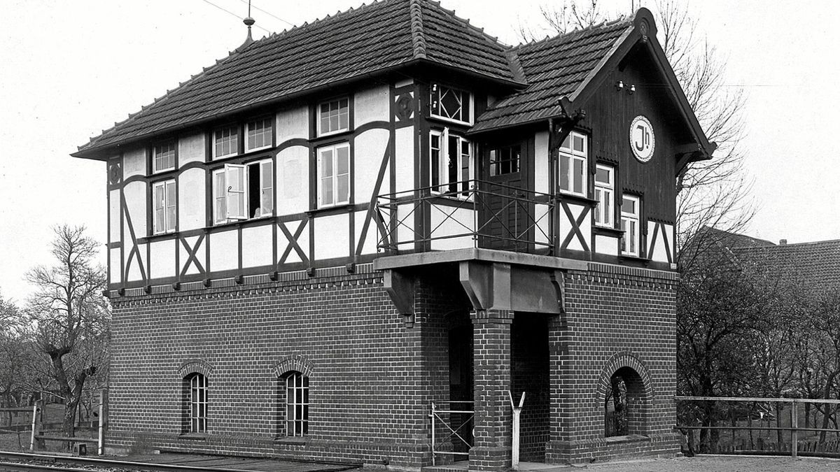 Stellwerke und Bahnübergänge in Groß Ilsede – die Geschichte