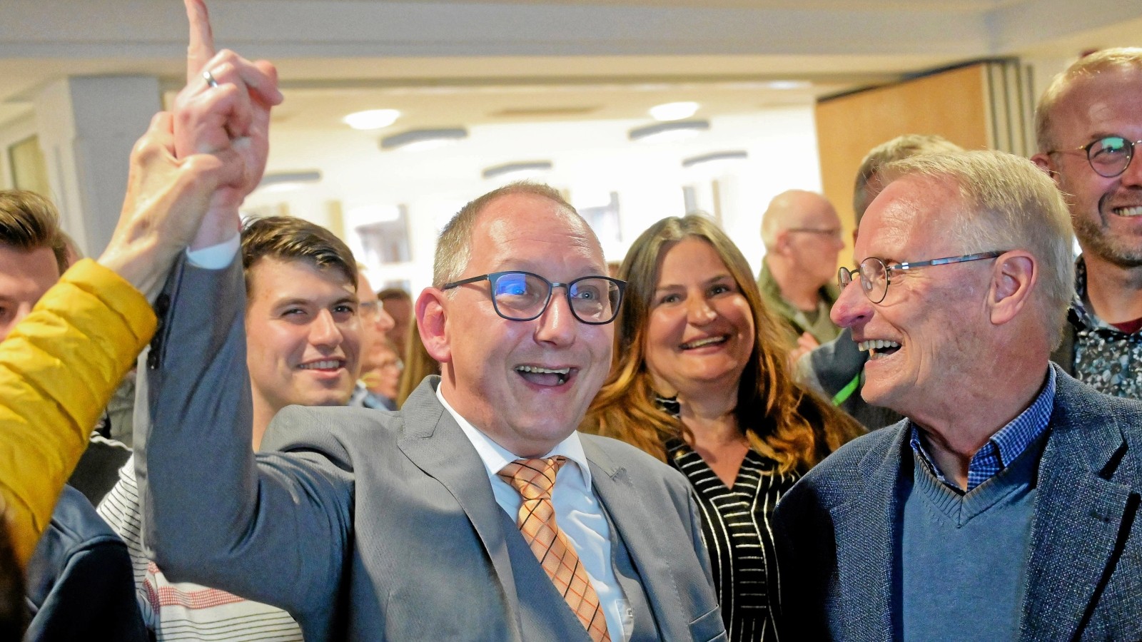 Bürgermeisterwahl: Sebastian Hense (CDU) gewinnt in Rees