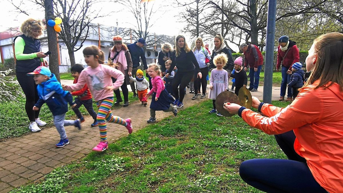 „Spielkiste“-Kinder in Eisenach eifrig beim Rundenlauf