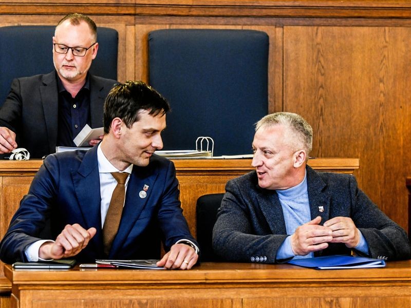 Martin Hikel als Bürgermeister von Neukölln bestätigt