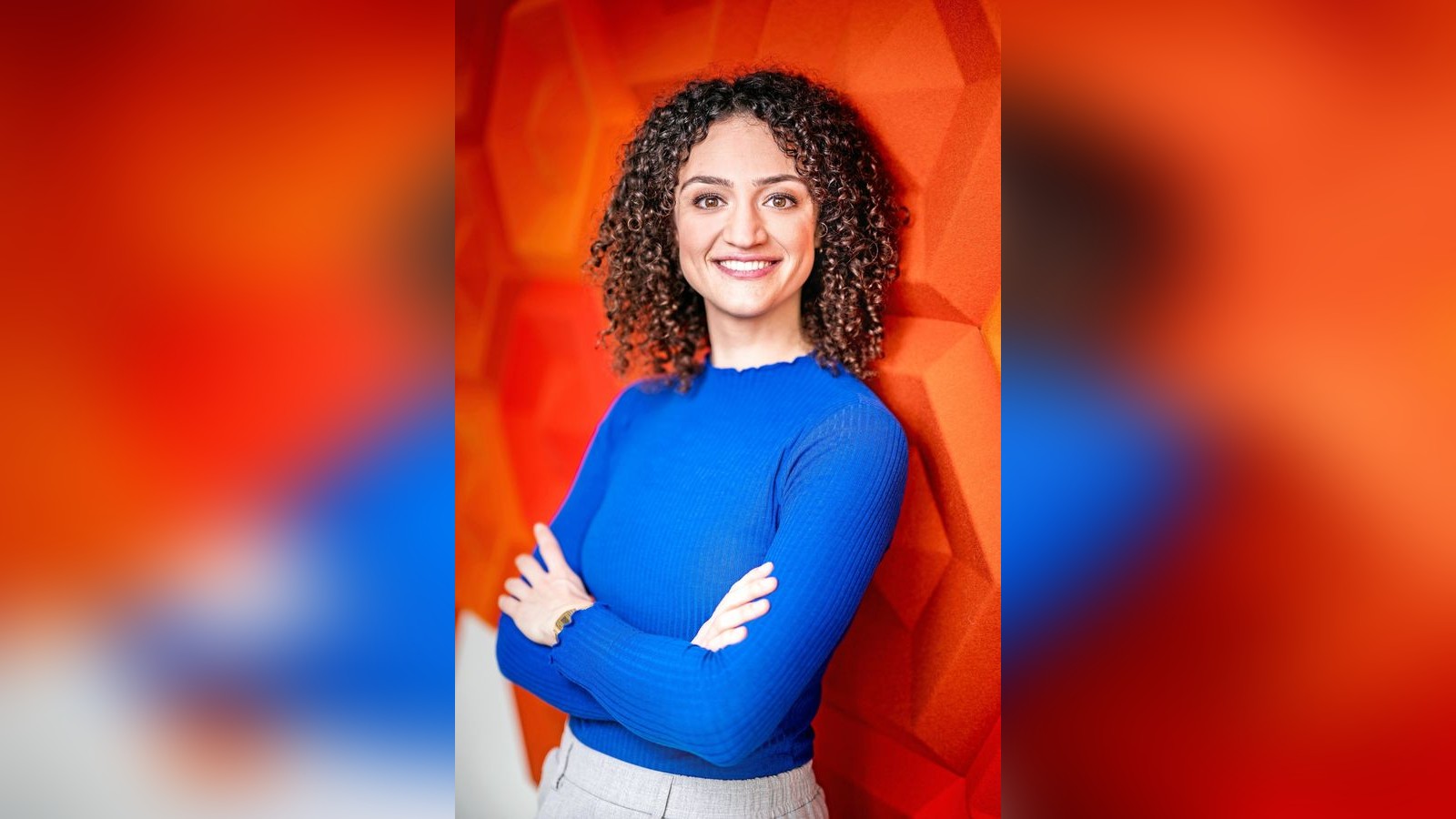 Maral Bazargani steht jetzt bei „logo!“ vor der Kamera