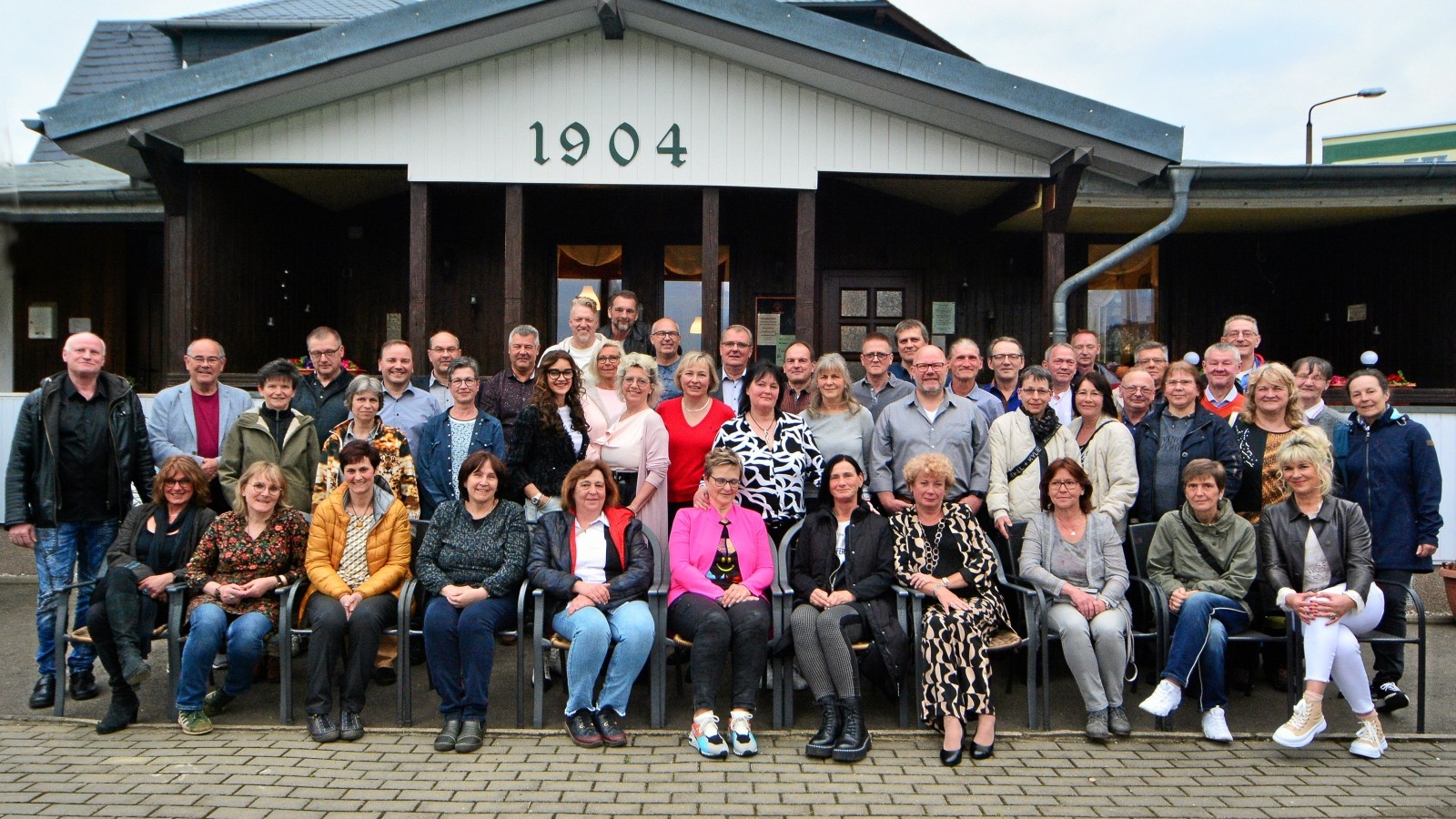Ehemalige Schüler aus Greiz-Pohlitz feiern Wiedersehen