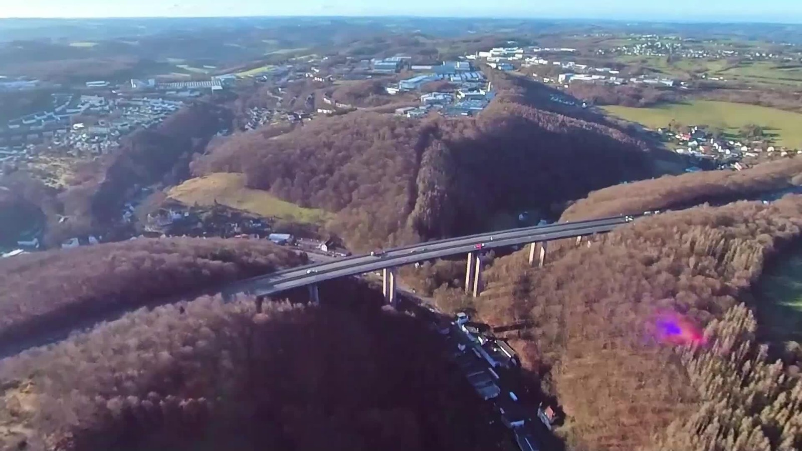 Sprengung der A45-Brücke im Video