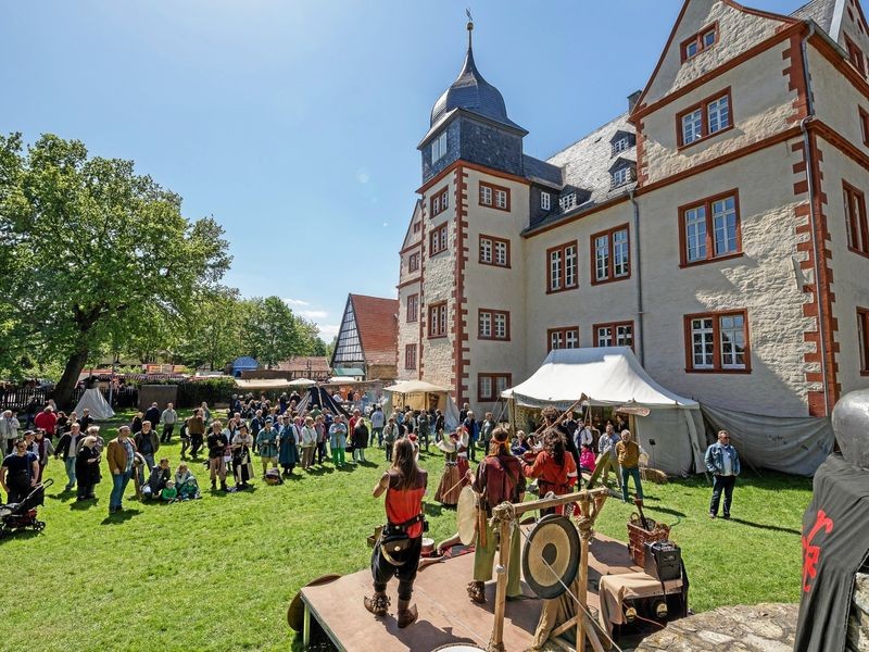 Schwertkämpfe beim Museumsfest auf Schloss Salder