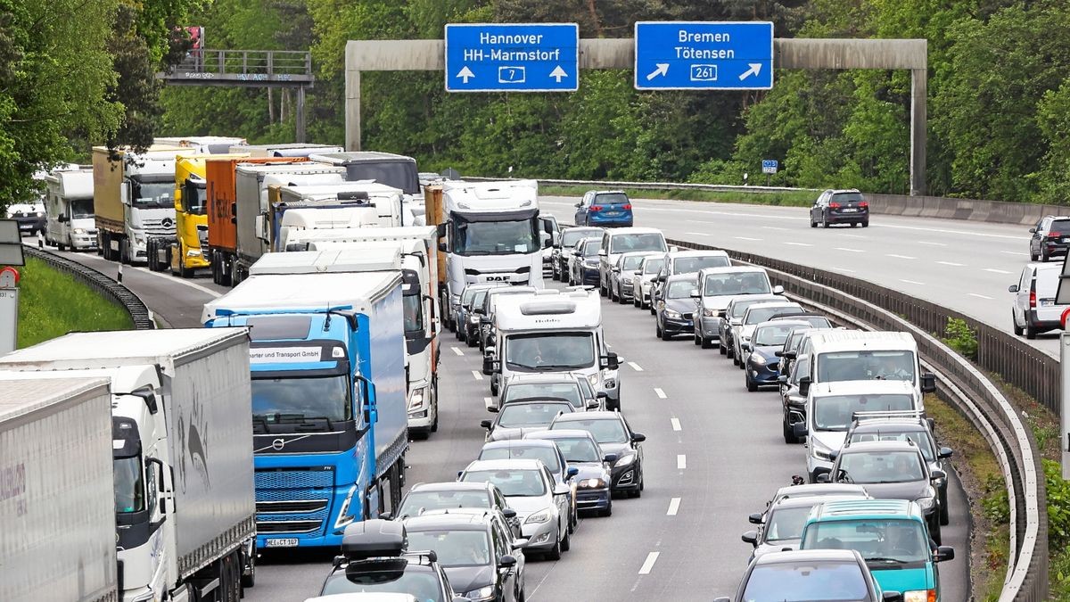 A1 und A7: Urlauber sorgen für lange Staus auf Autobahnen in Hamburg