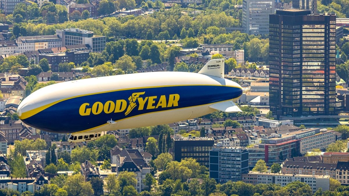 Der neue Zeppelin NT über Essen