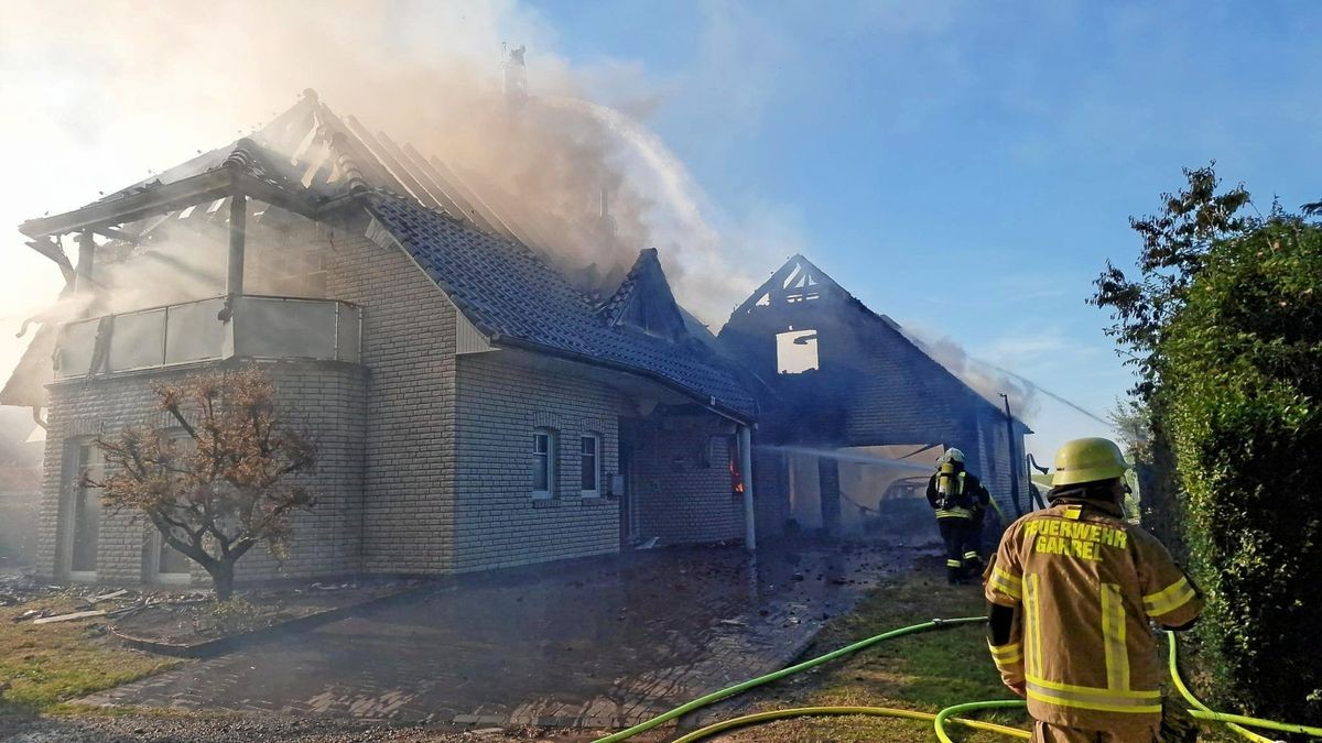 Einfamilienhaus brennt – halbe Million Euro Schaden