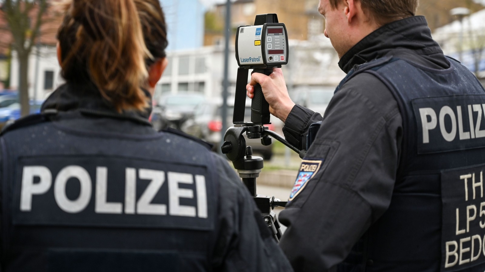 Mit 93 km/h durch 50er Zone: Zahlreiche Raser gehen Polizei in Apolda ins Netz