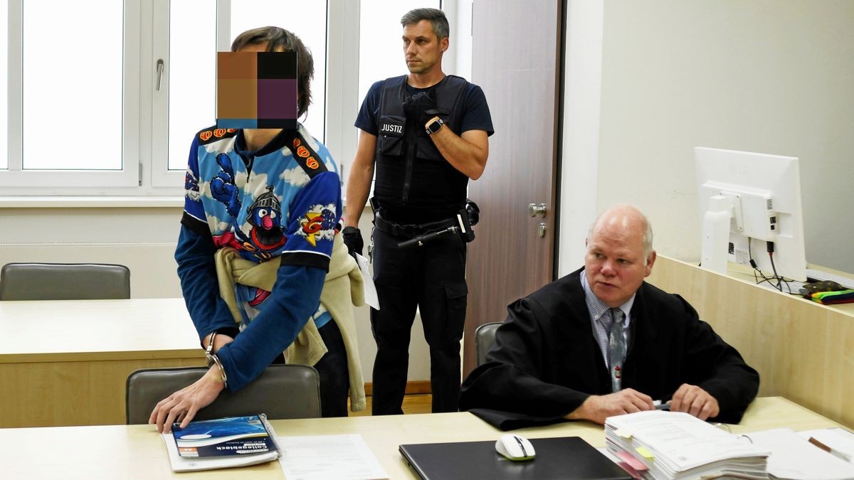 Angst vor militärischen Übergriffen: Wie ein Mann aus Gera mehrere ...