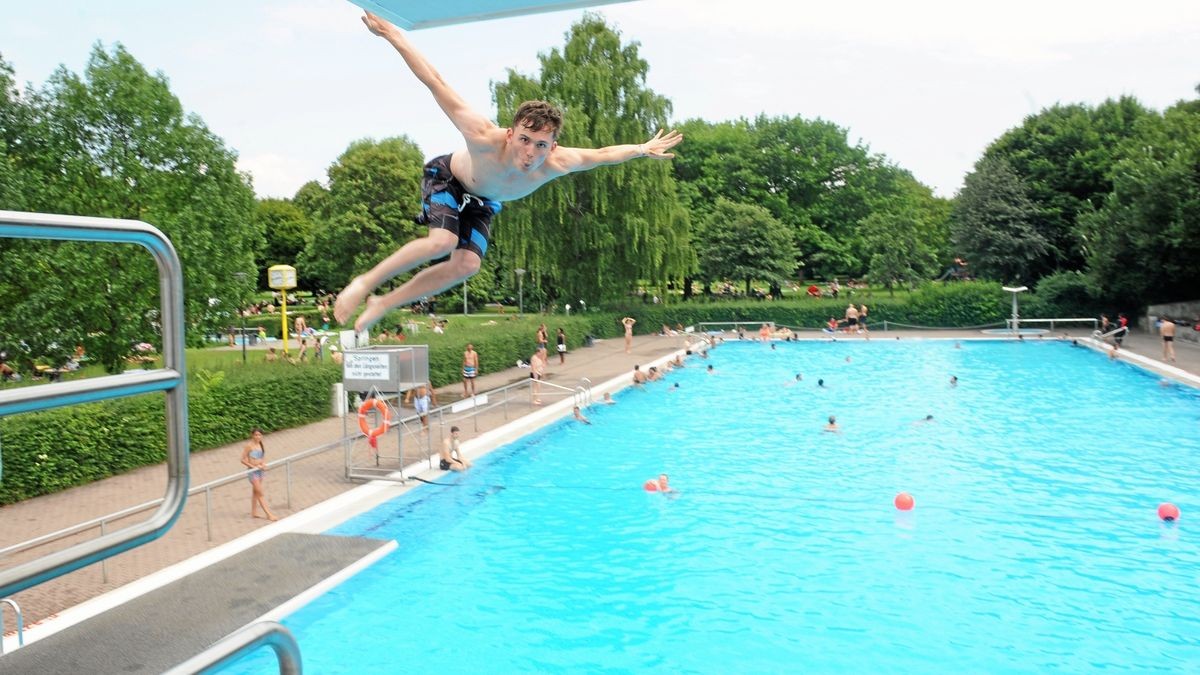 Freibad-Report Neukölln: Weniger Rutschen, mehr Sicherheit?