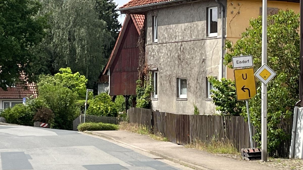 Nadelöhr Unterdorf Badenhausen: Viel Verkehr in Dorfstraße