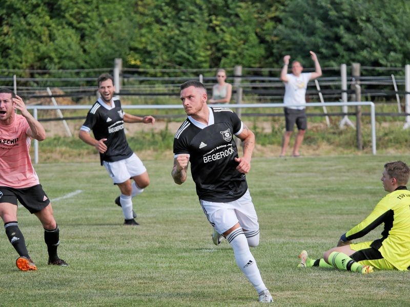 Rico-Rene Frank führt plötzlich Interviews mit dem Kicker