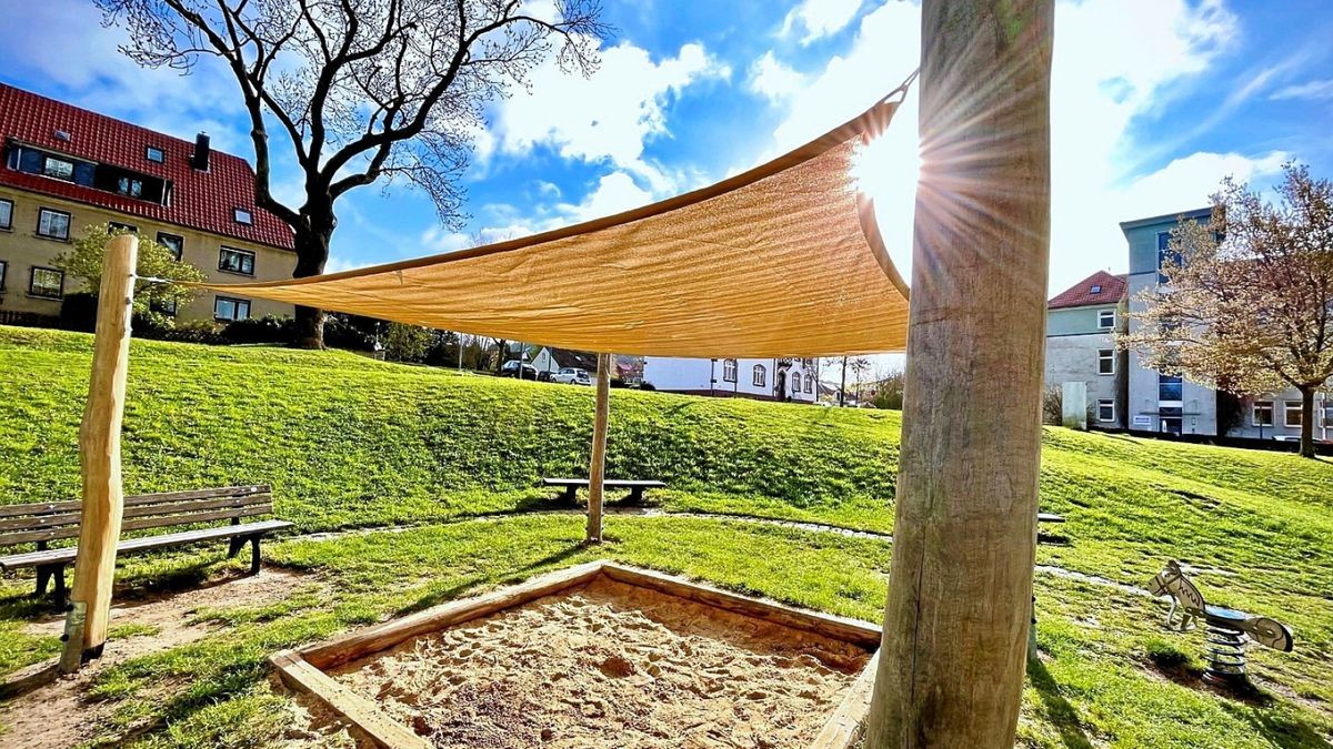 Schattenspender auf städtischen Spielplätzen im Eichsfeld