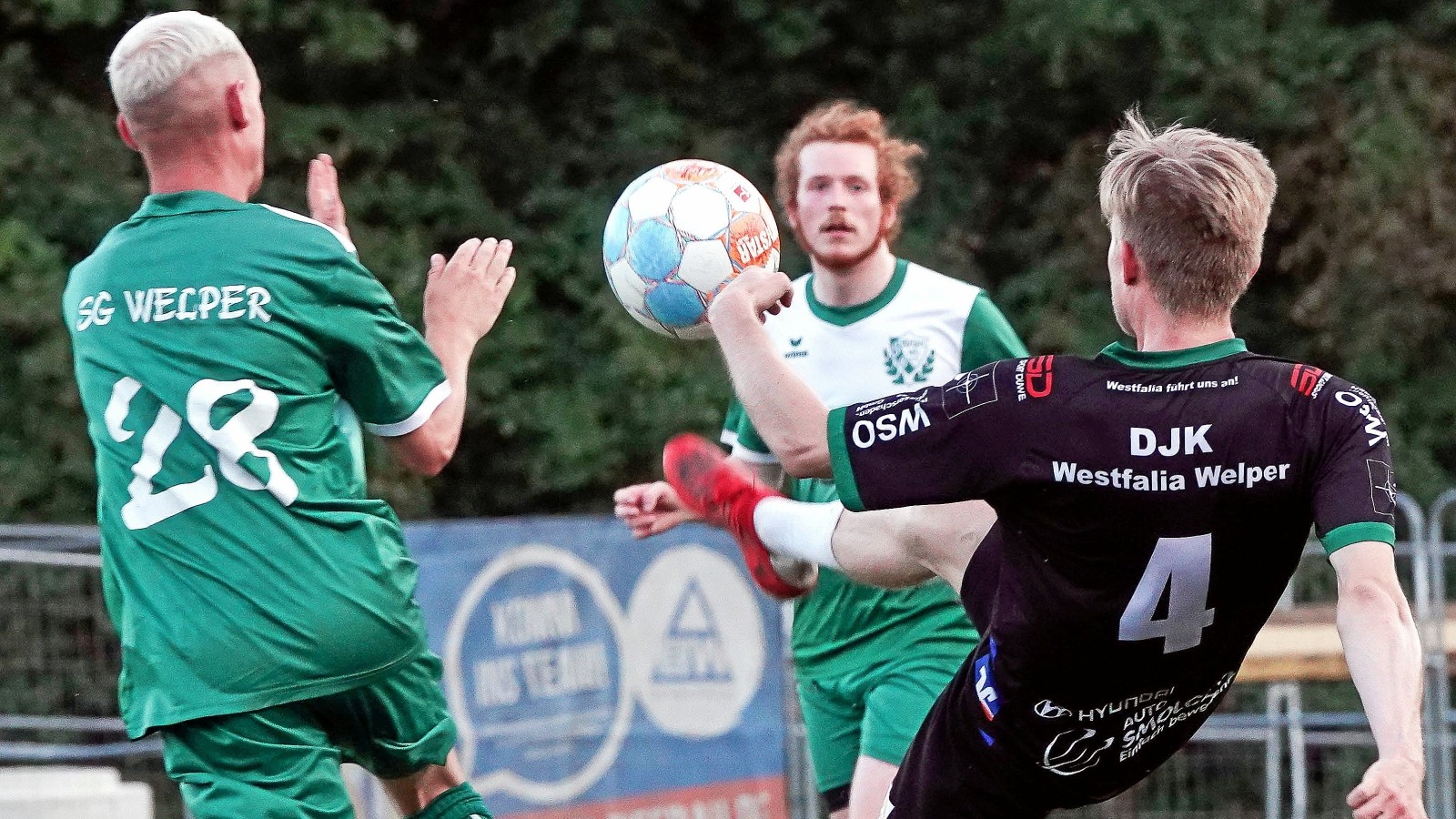 24 Fotos: So schlagen sich Welpers Handballer im Fußballtest
