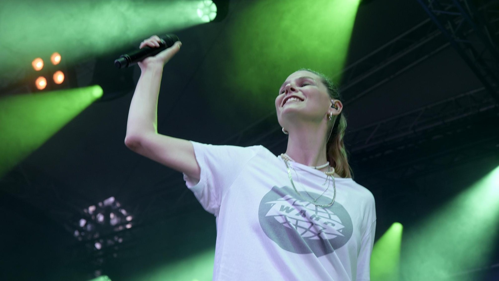 Juli im Juli – eine Band heizt bei ATP-Party in Braunschweig ein