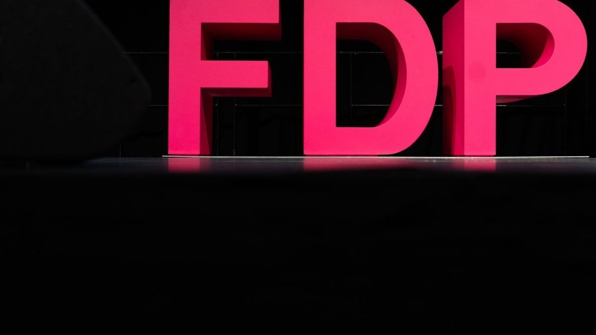 FDP würdigt Simonis als „herausragende Persönlichkeit“