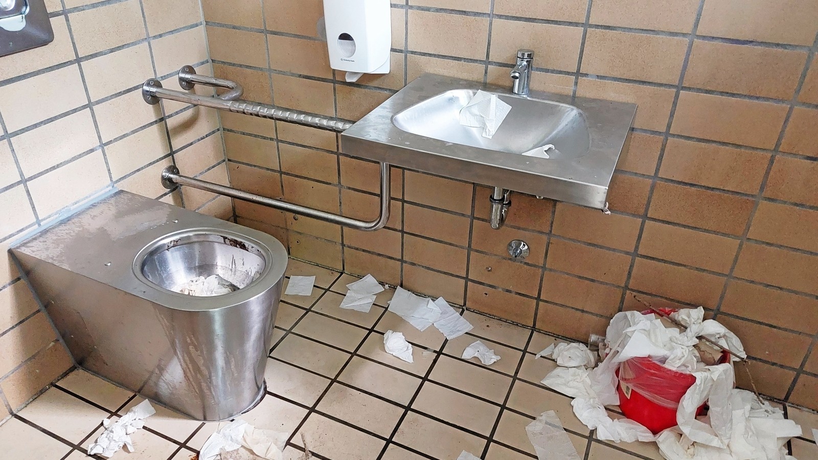 Revierpark: Millionen für den Park, aber kein Geld für’s Klo