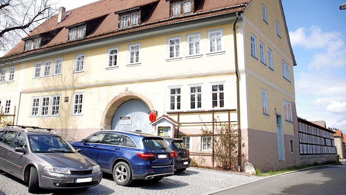 „Bobby Glitzer“ und heimischer Wein in Kranichfeld