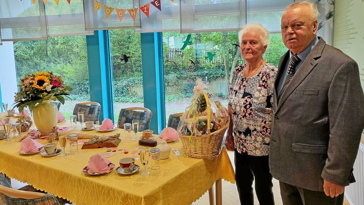 Ihre Liebe hält ein Leben lang: Barbara und Manfred Bukowski feiern in ...