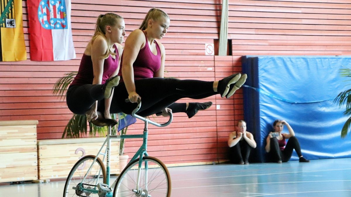 Rositz: Mitreißende Akrobatik auf Rädern