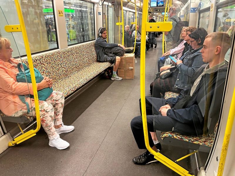 U-Bahn Berlin: BVG erstmals mit neuem Sitzmuster unterwegs