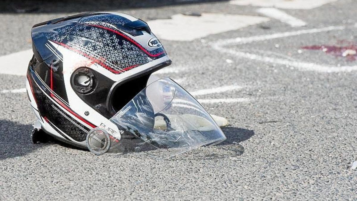 Motorradfahrerin bei Unfall am Kesselberg schwer verletzt