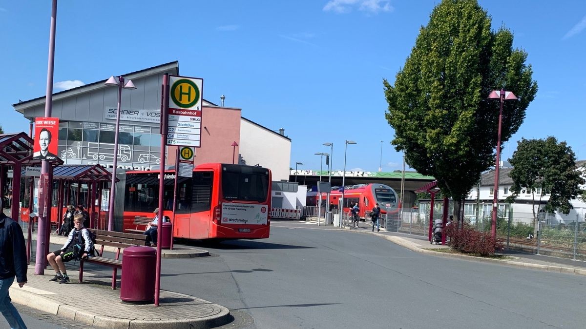 Bus und Bahn: Umsteigen soll in Meschede besser werden
