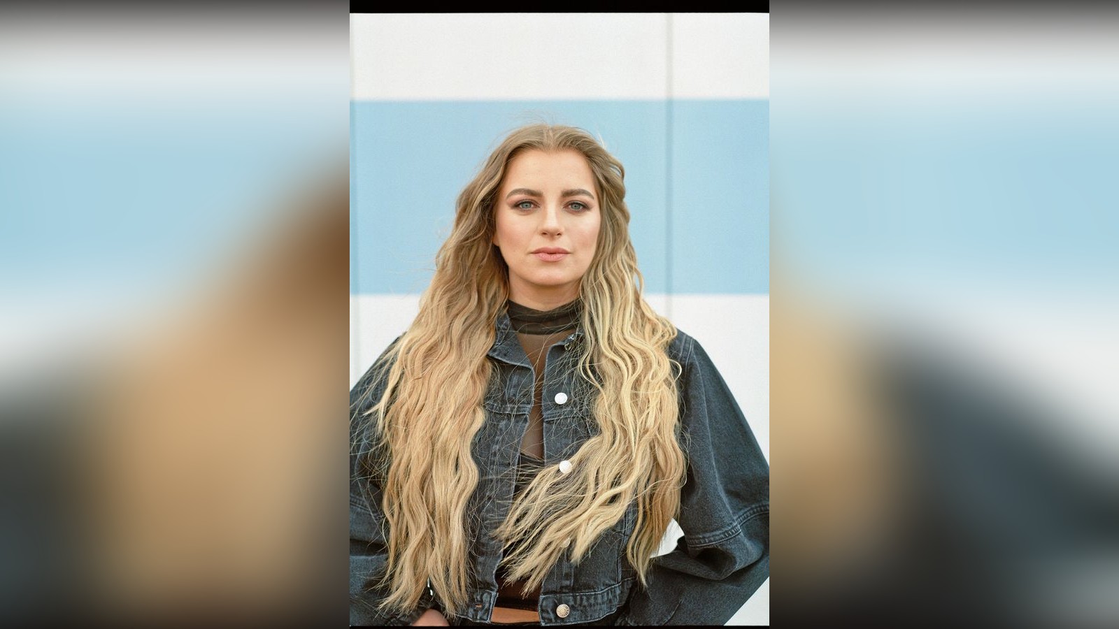 Podcasterin Laura Larsson gibt Bühnendebüt in Gelsenkirchen