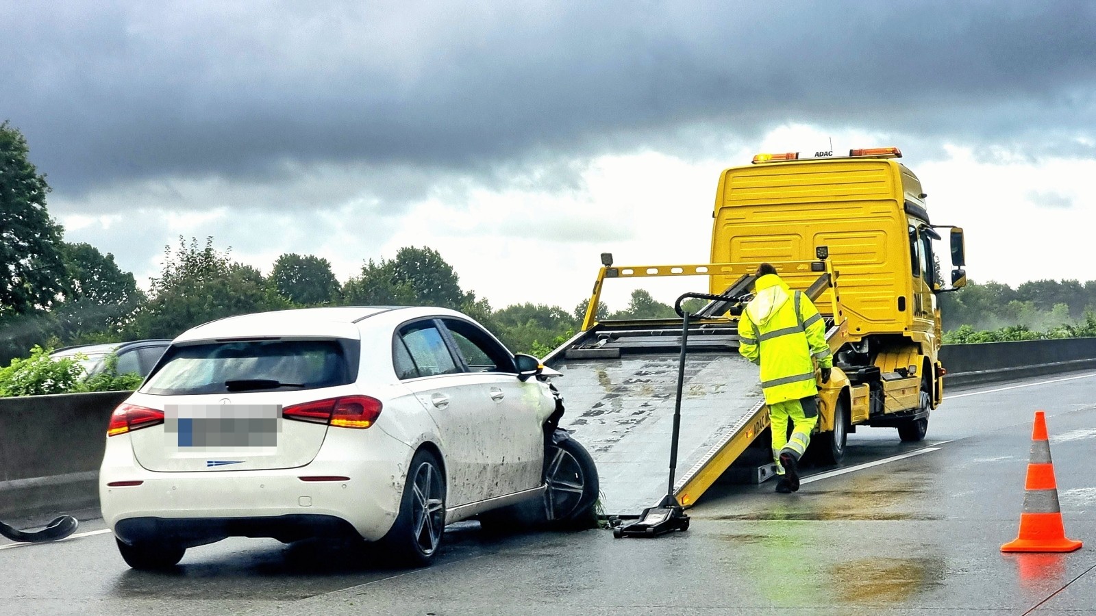Schon wieder: A7 nach Unfall in Richtung Hamburg gesperrt
