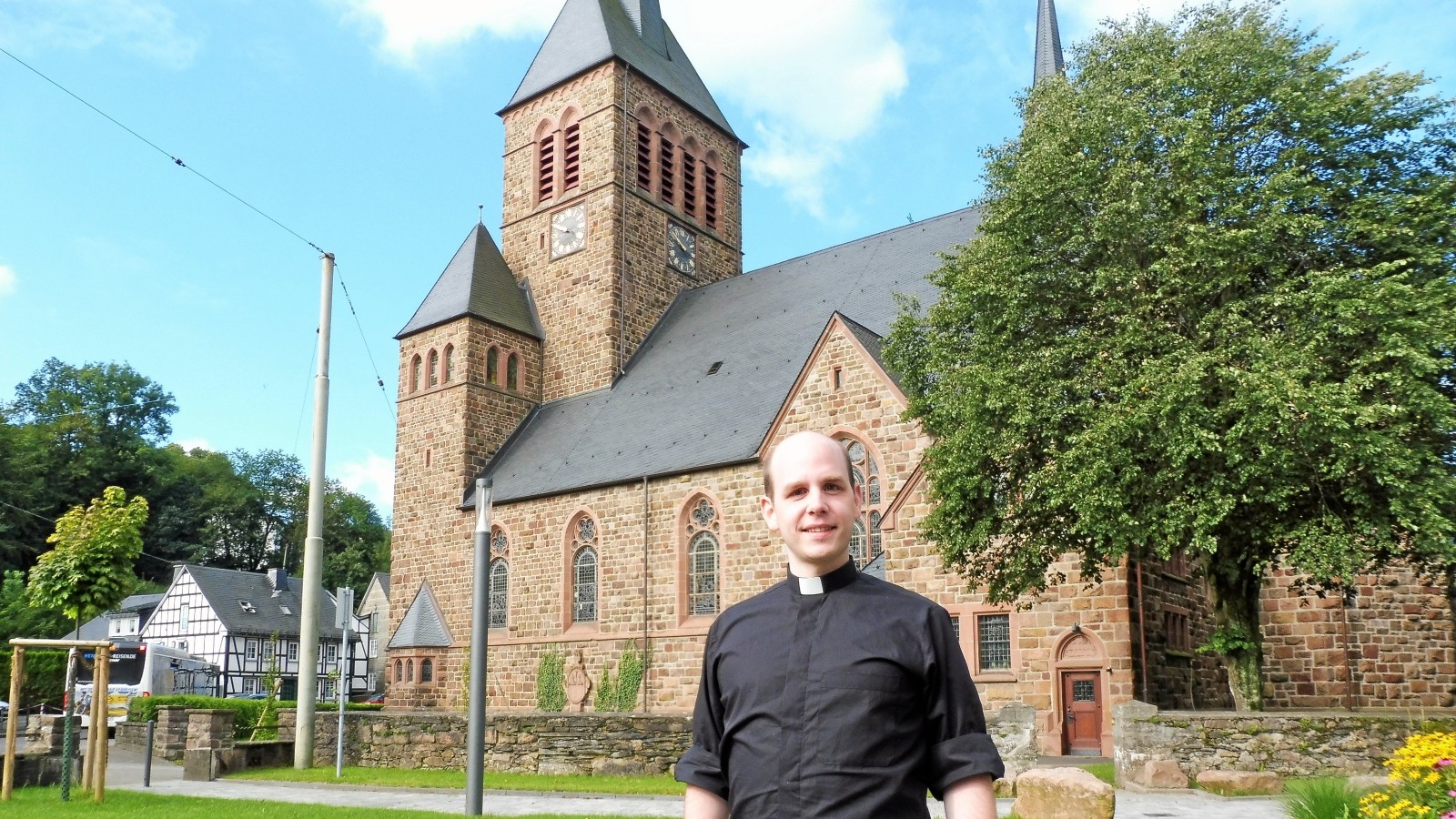 Kirchhundem: Wie ein junger Pastor der Kirchenkrise begegnet