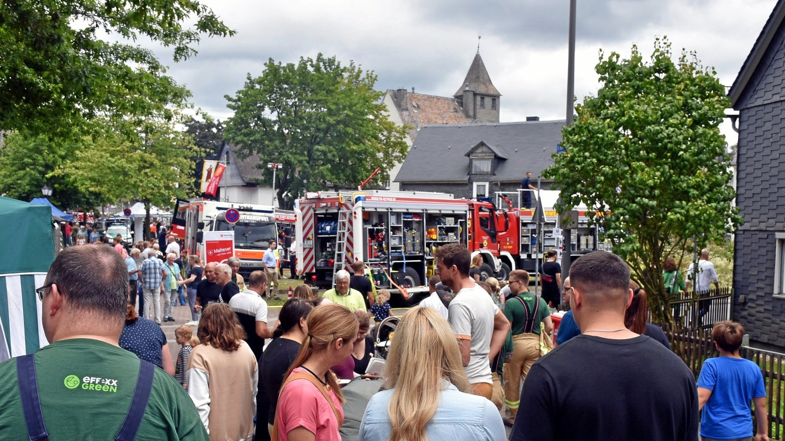 Netphen: Die Feuerwehr wird 100 – 1000 Menschen feiern auf der Straße mit