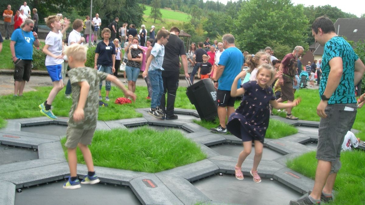 Neuer Spielplatz und Familientag in Ennepetal