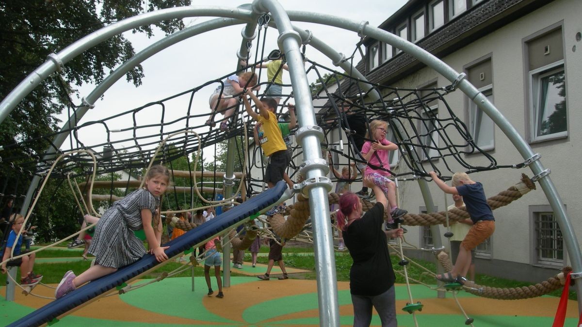 Neuer Spielplatz und Familientag in Ennepetal
