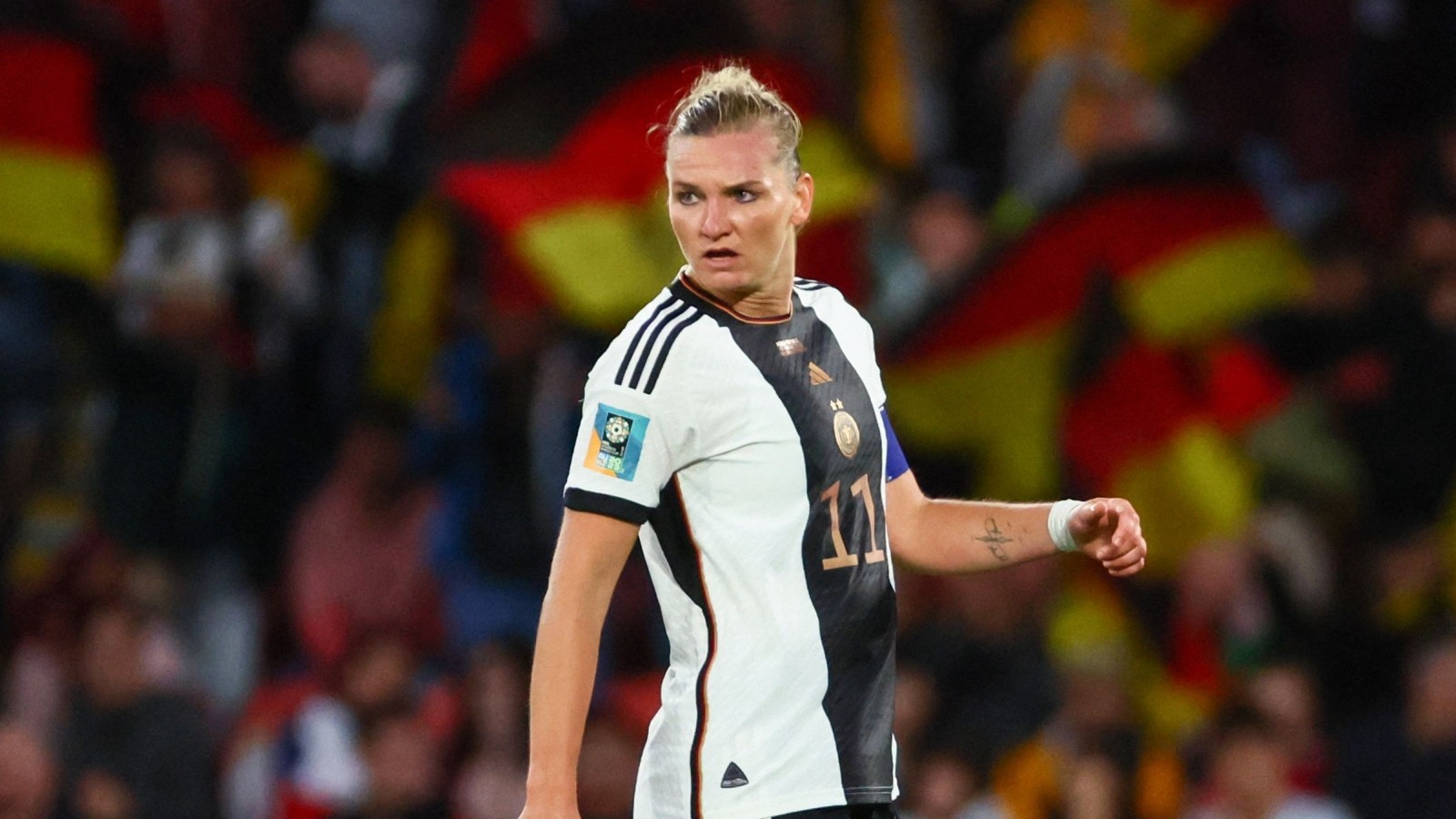 Alex Popp bekommt jetzt auch beim VfL ihre Lieblingsrolle