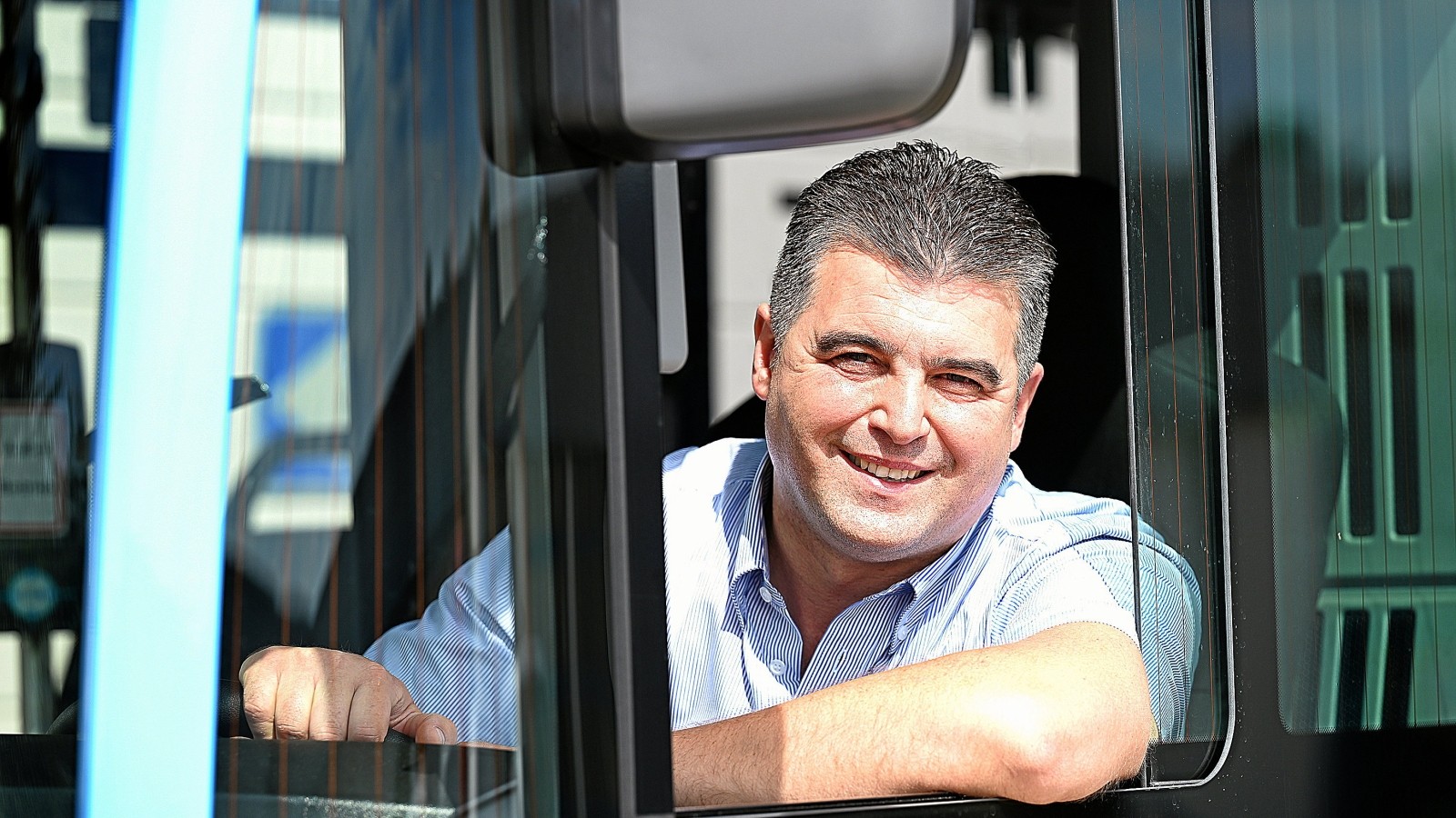 Busfahrer aus Leidenschaft: Ilyas Caliskan fährt in Hagen