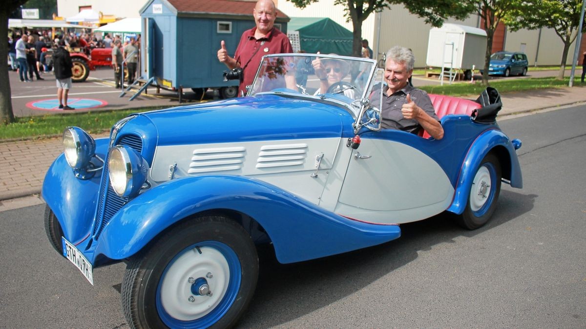 Oldtimer in Sonneborn: Vom „Hühnerschreck“ bis zum Melkus-Sportcoupé