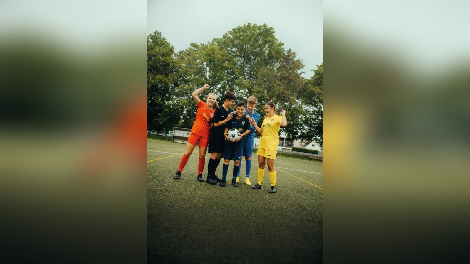 Peter Pane spendet an Kinder- und Jugendprojekte / Fritten essen für ...