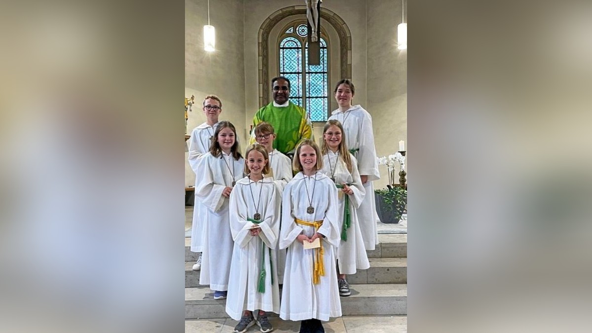 Rhode: Sechs neue Ministranten treten Dienst am Altar an
