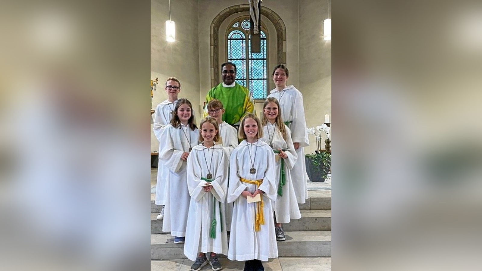 Rhode: Sechs neue Ministranten treten Dienst am Altar an