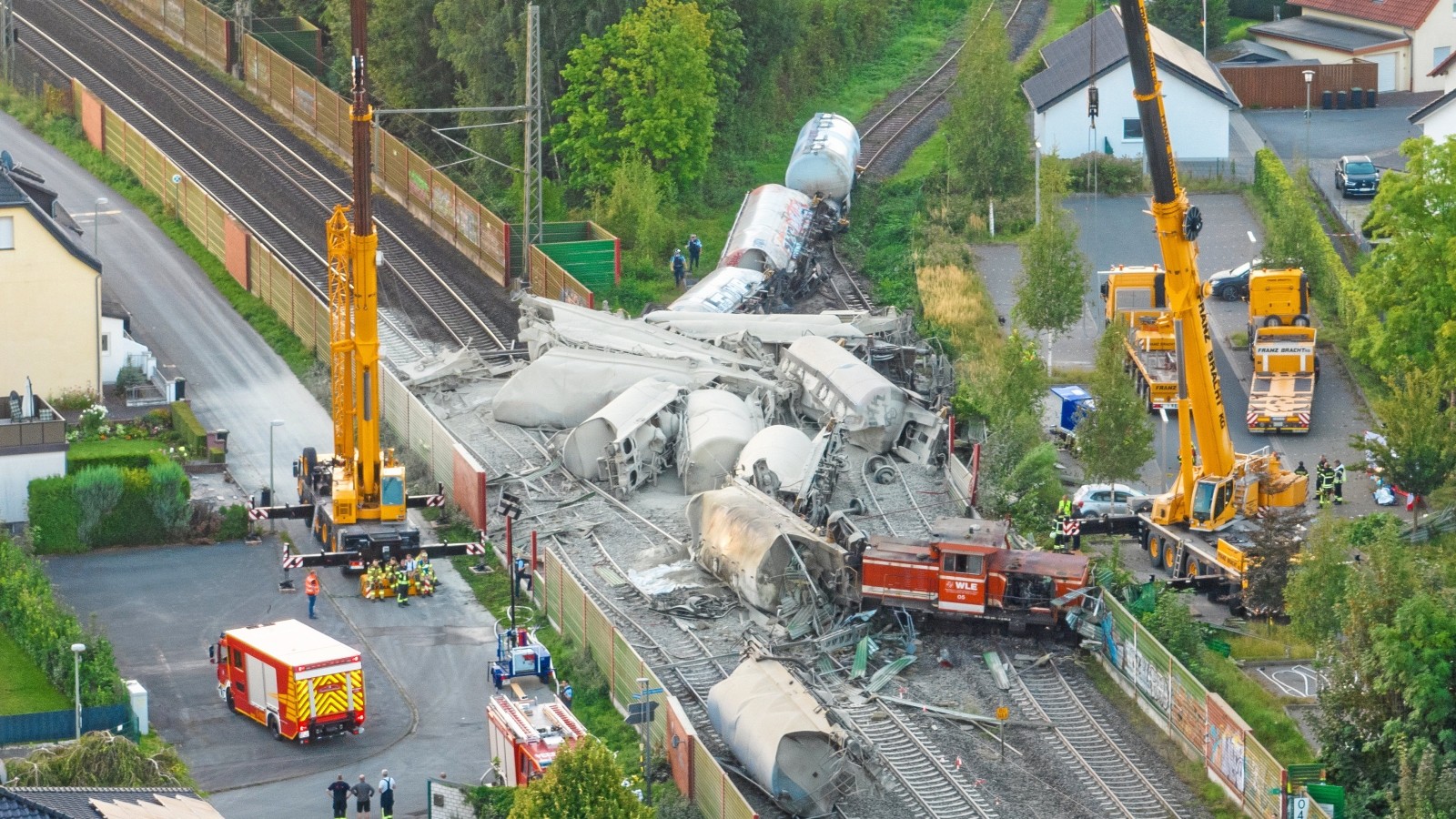 Zugunglück Geseke: Video zeigt offenbar Lokführer zwischen Waggons