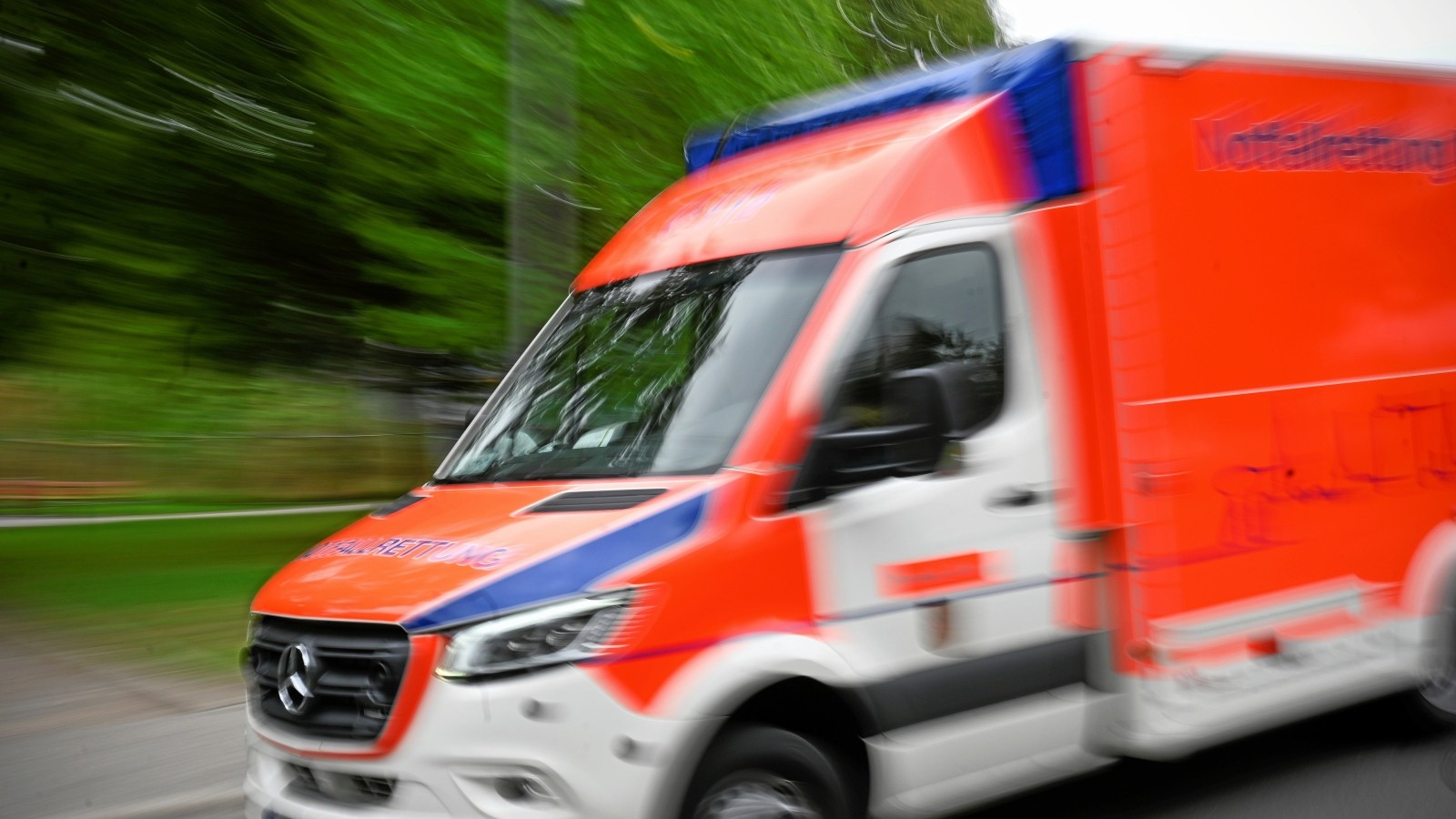 Schwerer Unfall in Wesel: Insgesamt vier Menschen verletzt