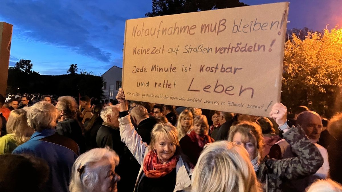 Fotos: Demo zum Erhalt des Krankenhauses in Pößneck