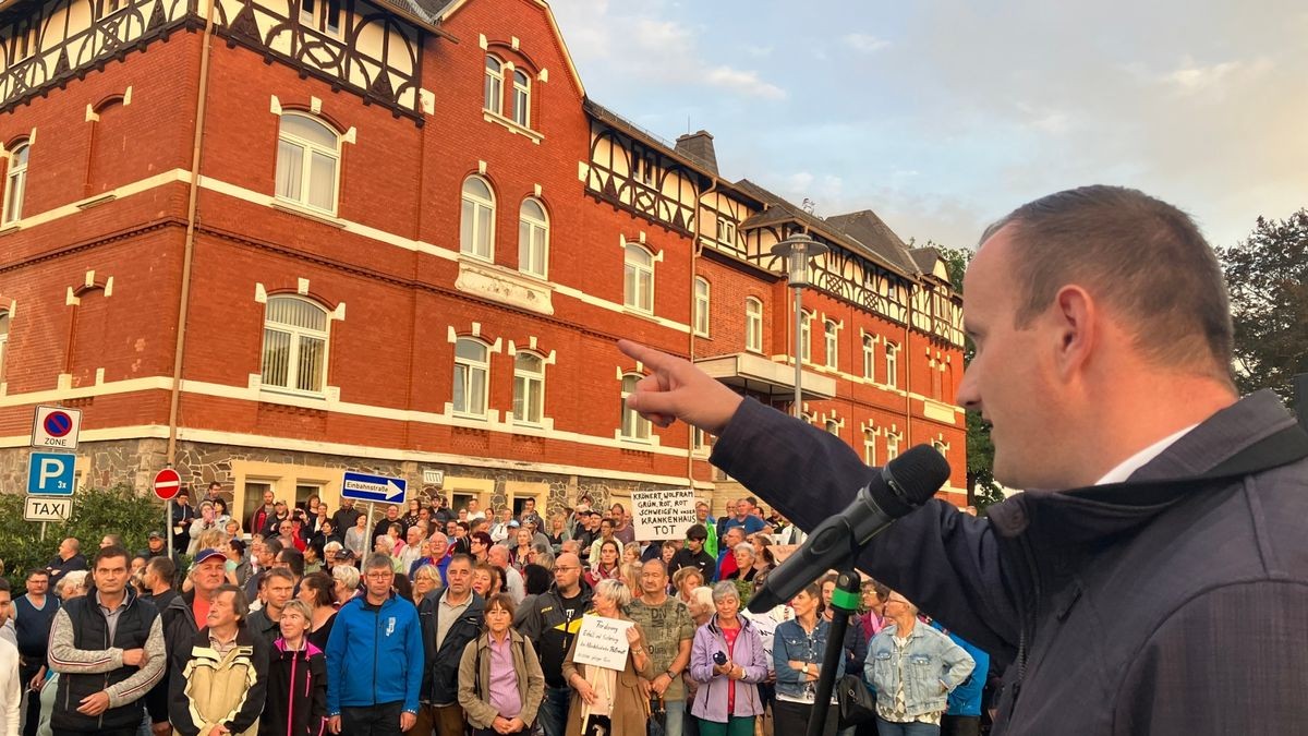 Fotos: Demo zum Erhalt des Krankenhauses in Pößneck