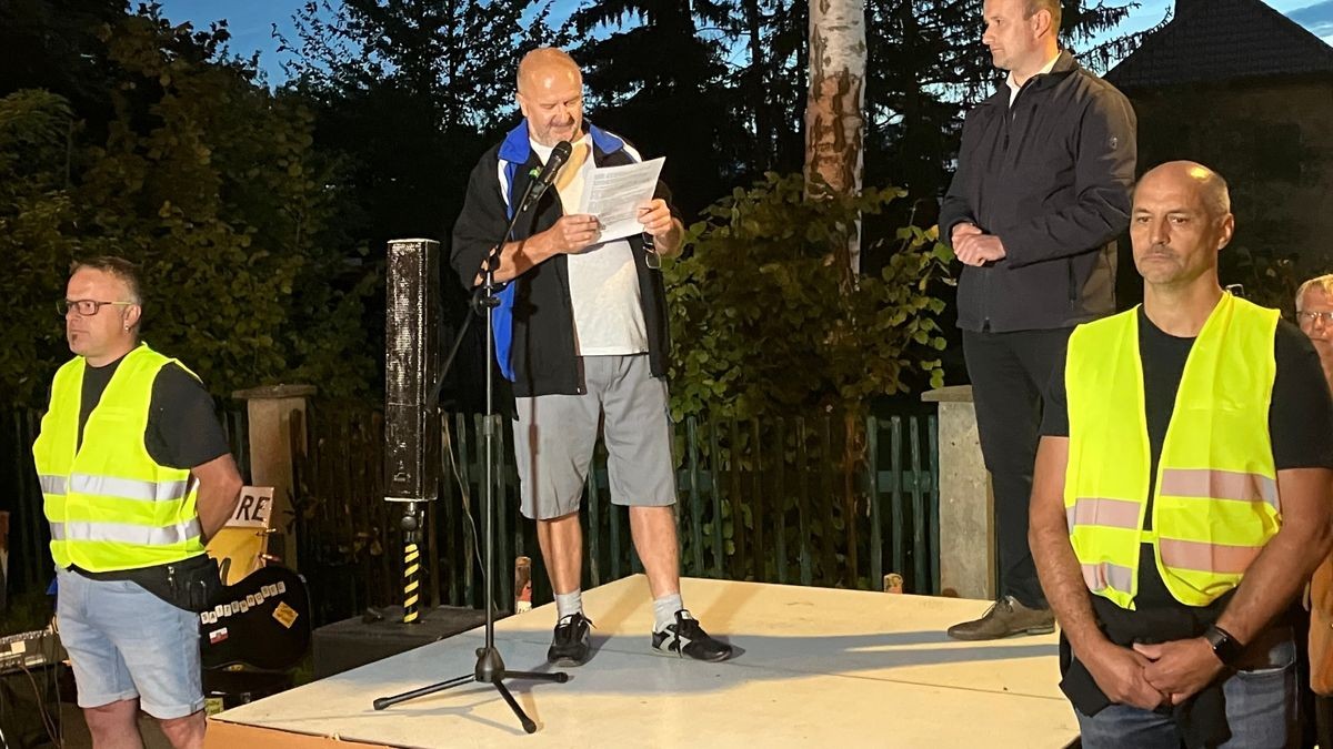 Fotos: Demo zum Erhalt des Krankenhauses in Pößneck