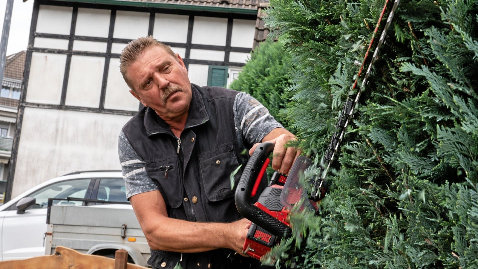 Ob Winterdienst oder Rasen mähen: Die Bepro Velbert macht’s