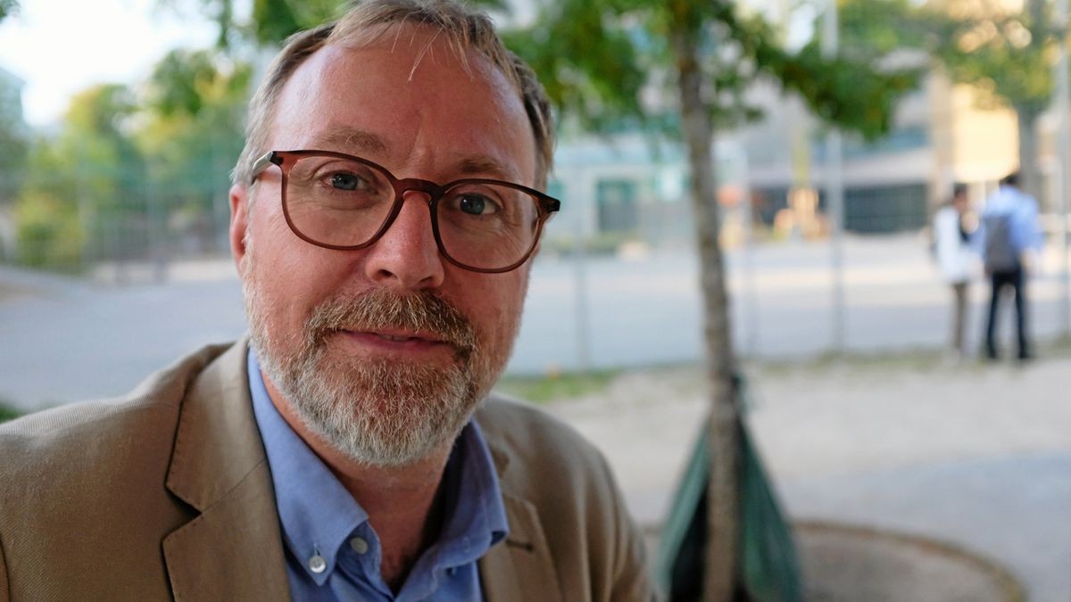 Von Teamarbeit und neuem Chef: Soziales Projekt und neuer Direktor an ...