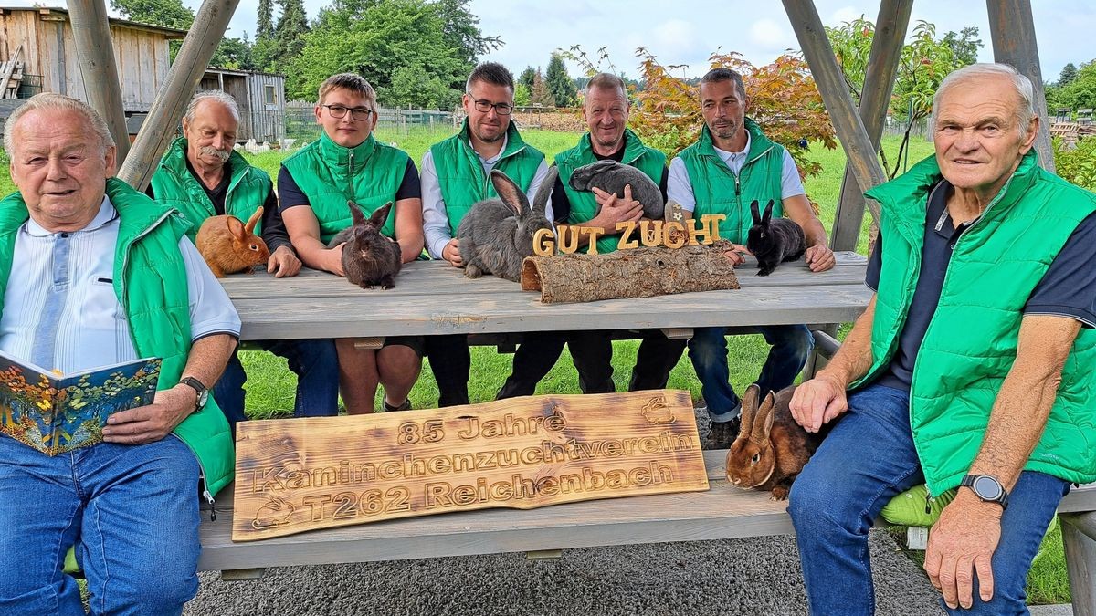 Kaninchenzüchter in Reichenbach feiern mit Handball-Legende 85 Jahre