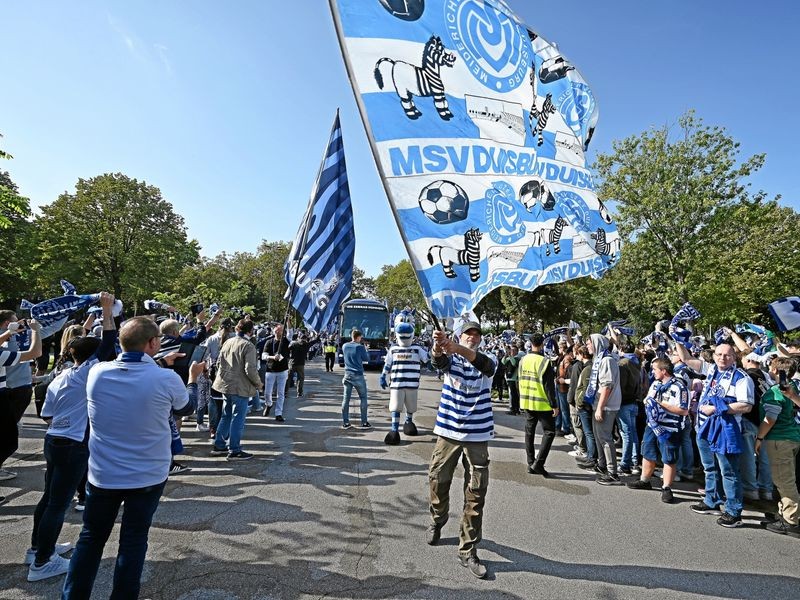 MSV Duisburg: Starke Fan-Aktion – 50 Fotos von den Anhängern